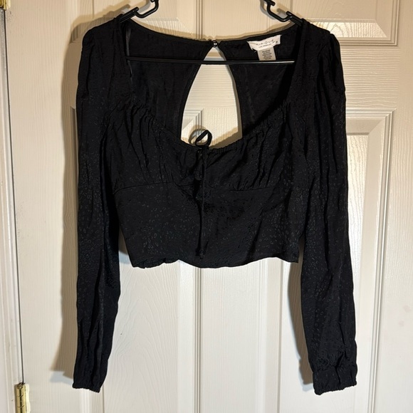 KIRIOUS LOS ANGELES | Tops | Kirious Los Angeles Black Long Sleeve Key ...